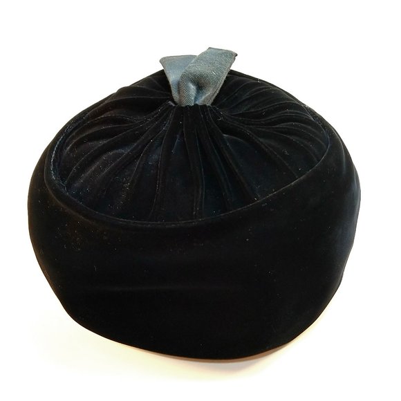Vintage | Accessories | Vintage 5s Black Velvet Cocktail Hat Beret ...
